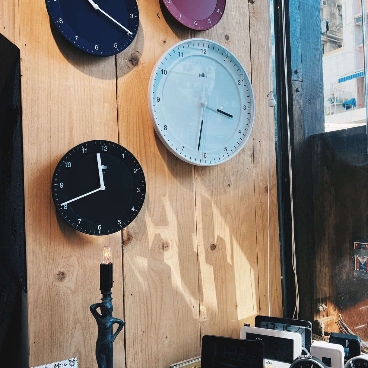 Braun Clocks - BC06 Classic Analogue Black Wall Clock – Heima