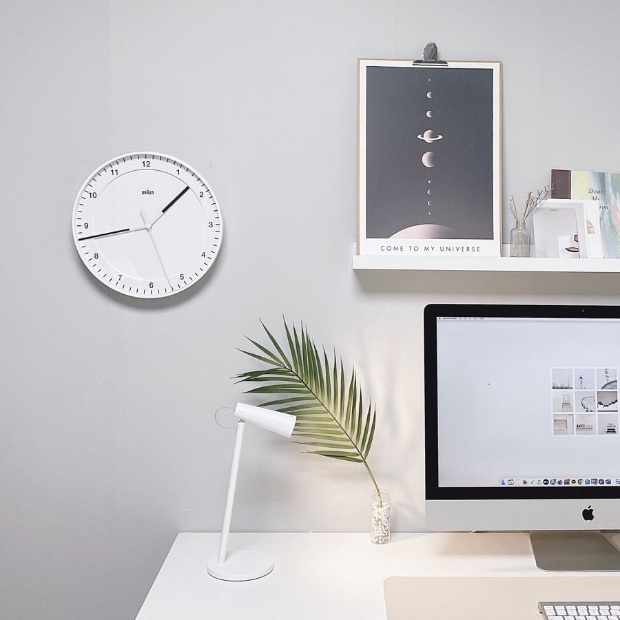 Braun Clocks - BC06 Classic Analogue Wall Clock - White – Heima